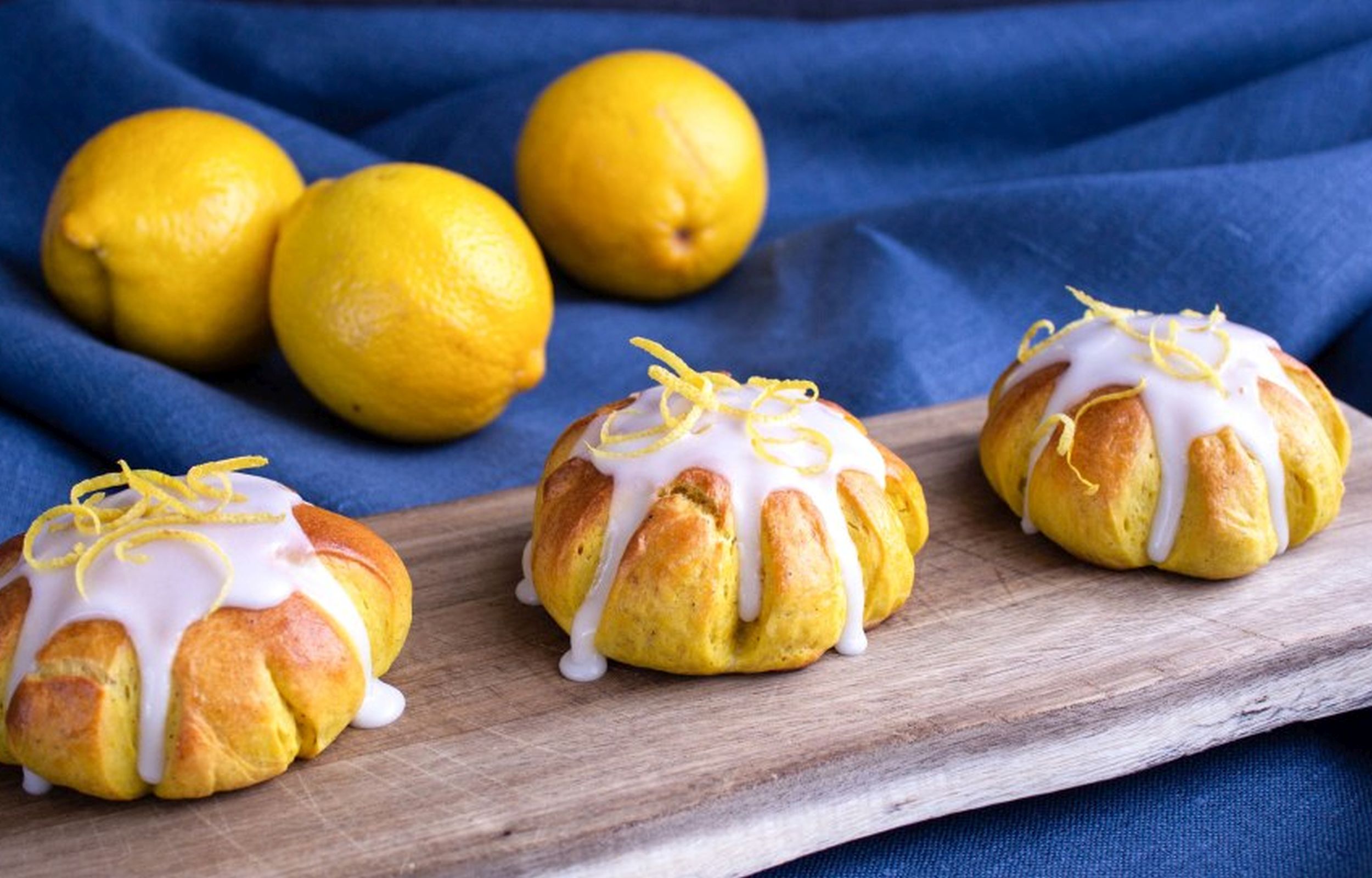 Safranboller med citron og kardemomme - KitchenTales